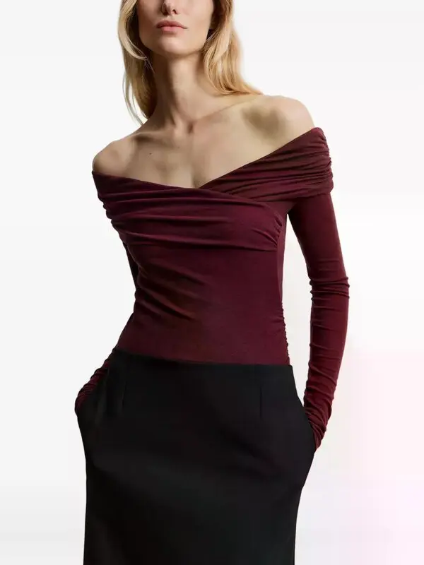 12 STOREEZ Off-shoulder Top - Red