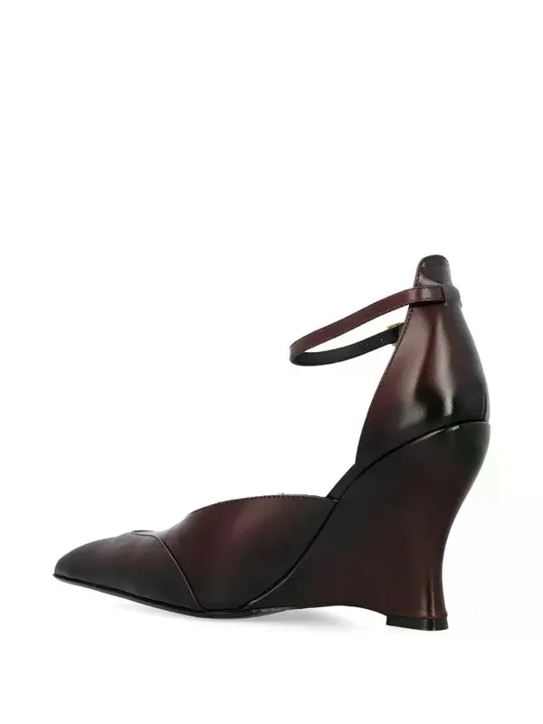 KNWLS Pointed Pumps