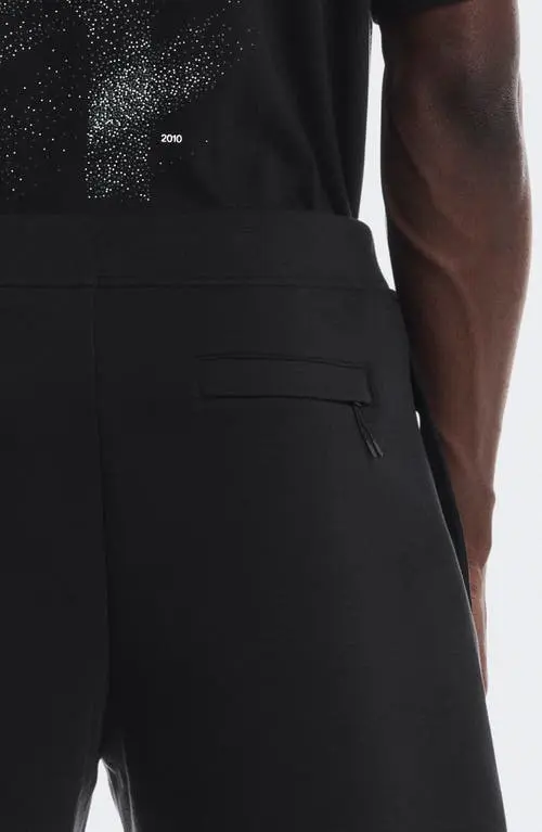 On Focus Stretch Running Shorts - Black