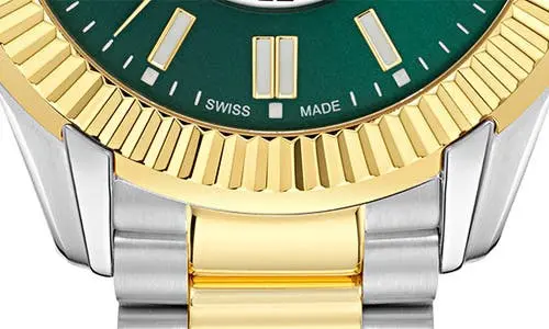 Versace Apodis Gmt Bracelet Watch - Green/two Tone