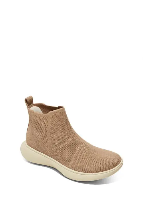 Vivaia Round-toe Slip-on Sneaker Boots - Nutmeg