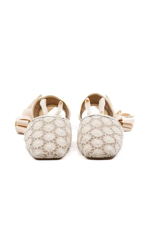 ANDREA GOMEZ Desi Lace-up Flats