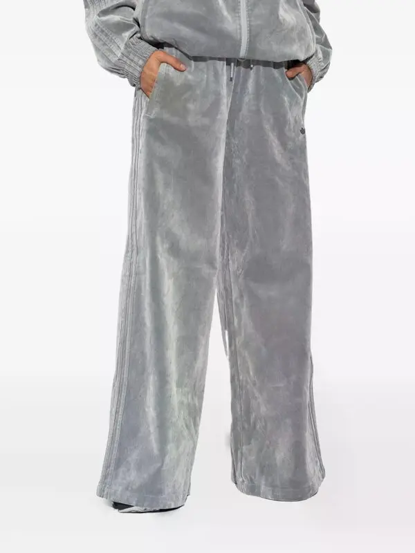 Adidas Three-stripe Jw7331 Track Pants