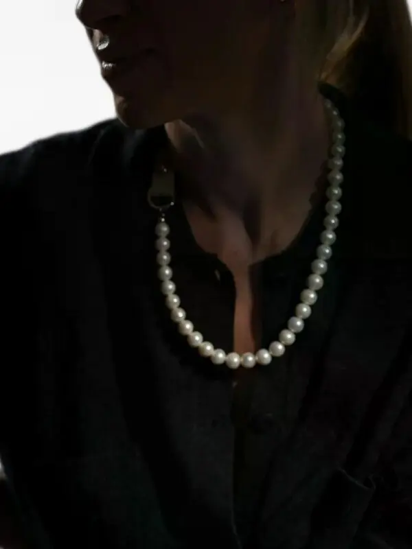 OBSIDIAN Pearl Necklace