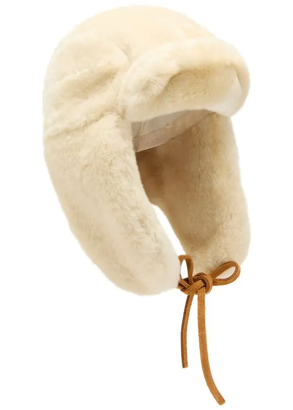 Jacquemus La Chapka Shearling Hat - Off White