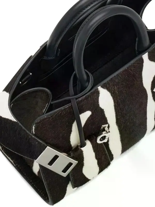 FERRAGAMO Hug Cross Body Bag - Black