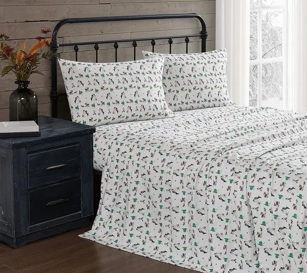 TRULY SOFT Holiday Dogs Twin Flannel Sheet Set - One-color