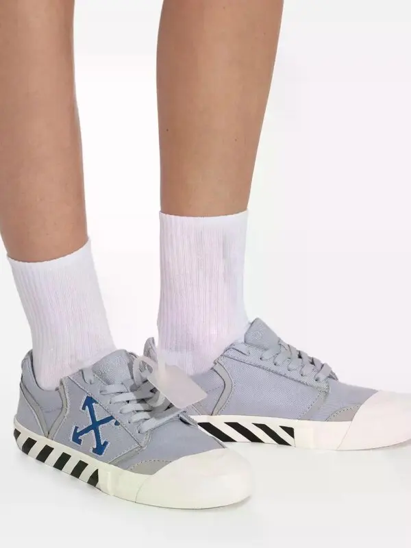 Off-White Vulcanized Low-top Sneakers