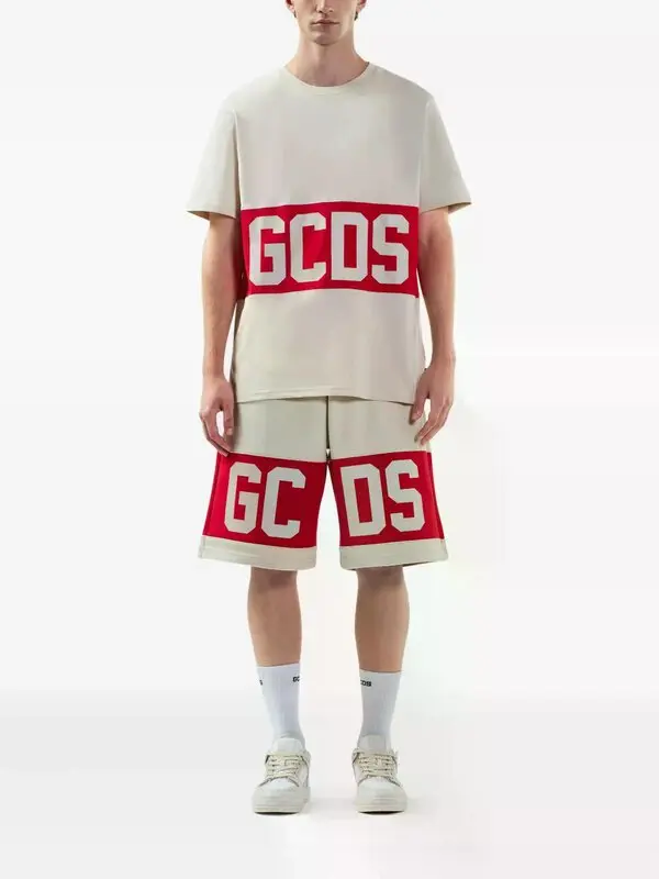 Gcds Logo-print Shorts - Neutrals