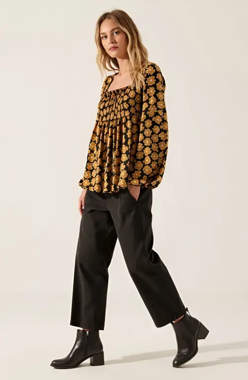 MODENAIRE Smocked Bodice Top