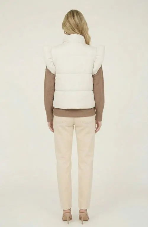 MODENAIRE Ruffle Shoulder Puffer Vest