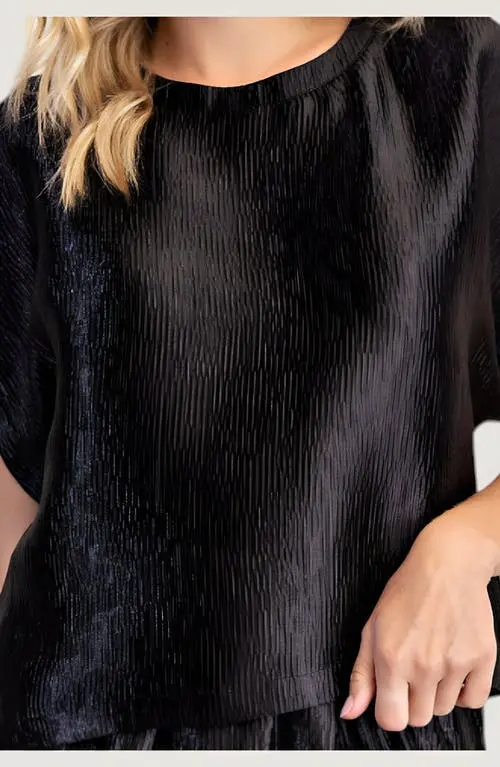 MODENAIRE Textured Satin Blouse With Keyhole Back