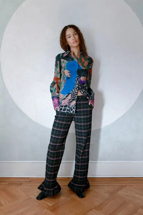 UNTITLED IN MOTION Kali Silky Button-up Shirt