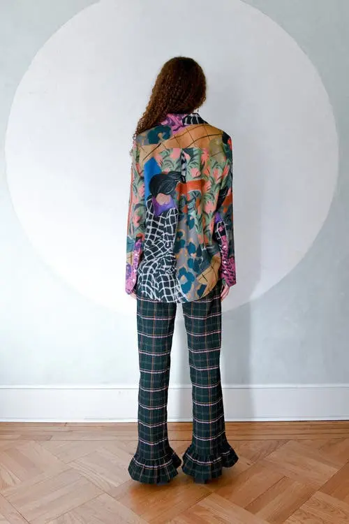 UNTITLED IN MOTION Kali Silky Button-up Shirt