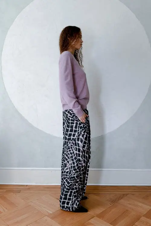 UNTITLED IN MOTION Pluos Relaxed-fit Silky Trousers - Folds