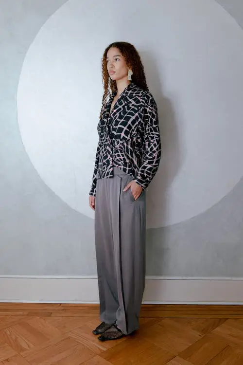 UNTITLED IN MOTION Pelusa V-neck Draped Long-sleeve Top