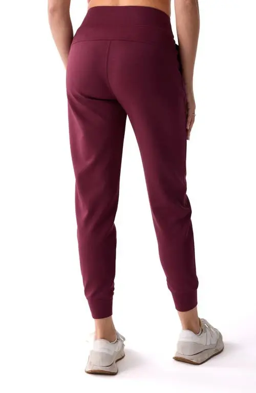CENTERLINE ATHLETICS Après Jogger Relaxed Fit, Water-repellent Fabric - Dark Currant