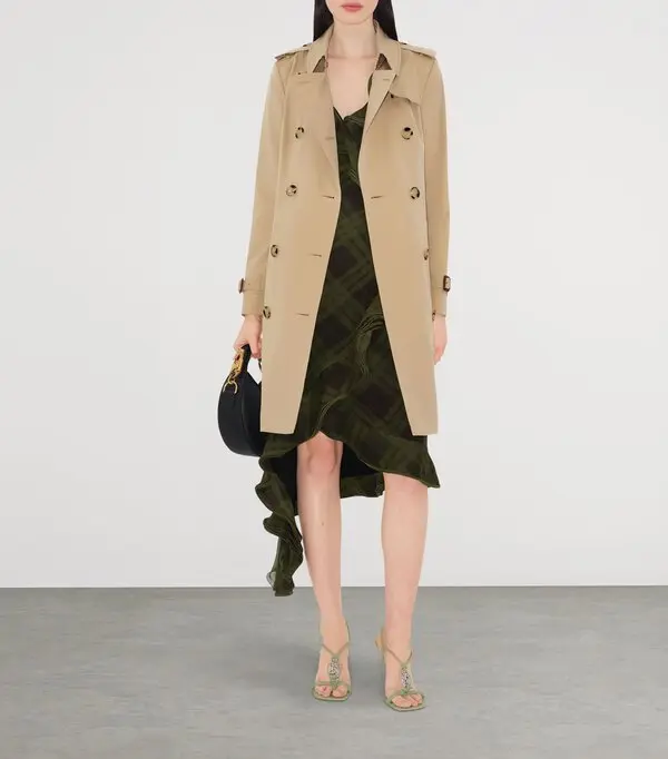 Burberry Gabardine Mid-length Chelsea Heritage Trench Coat - Beige