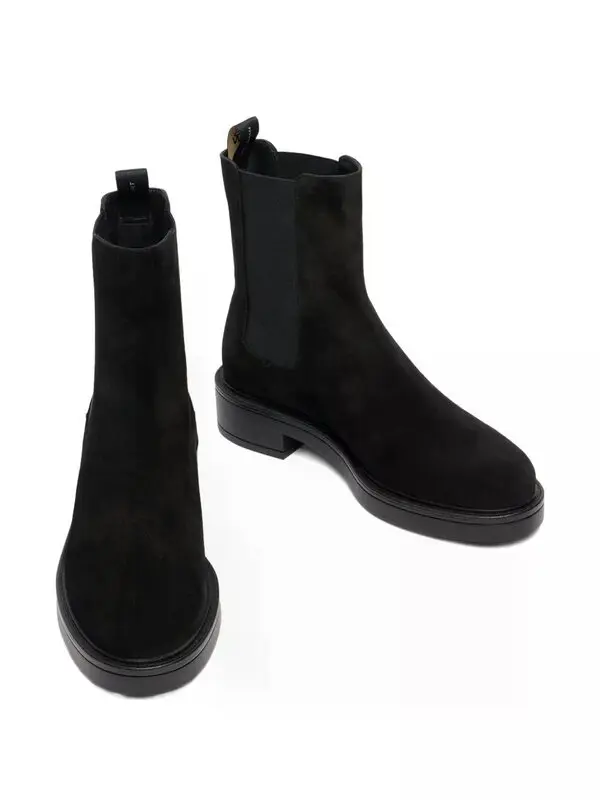 STUART WEITZMAN Celia Chelsea Boots