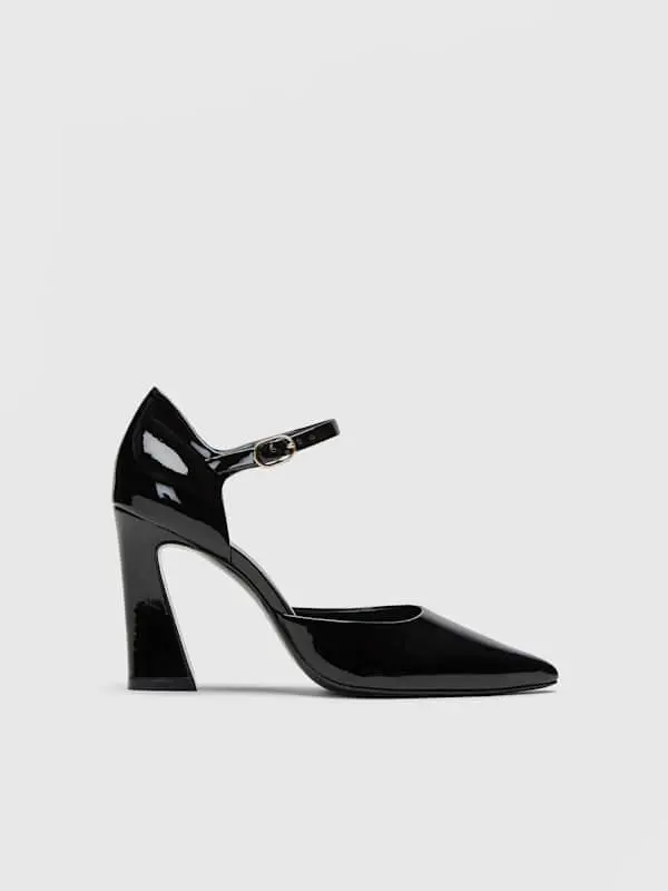 REFORMATION Ember Pump - Black