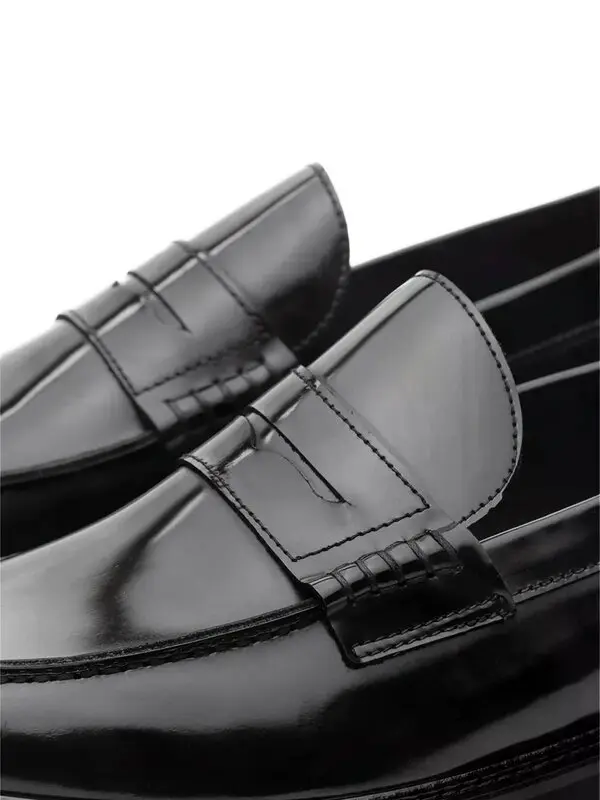 POCHE PARIS Strap-detail Loafers