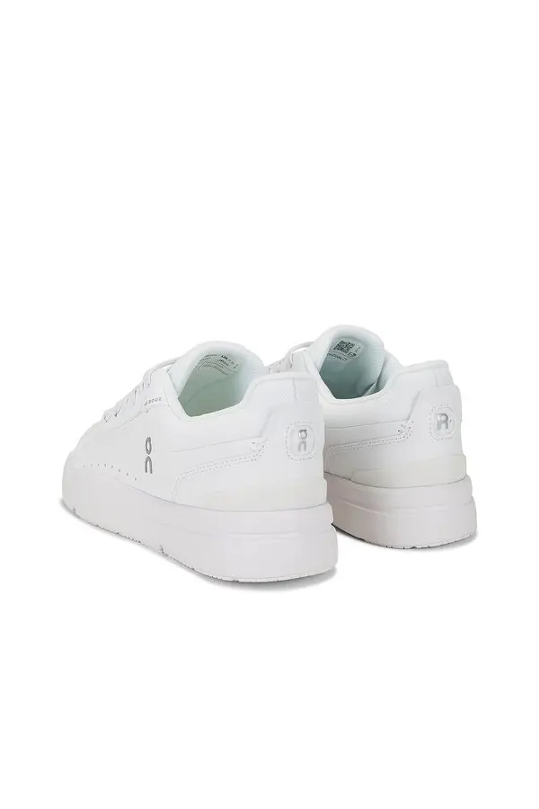 On The Roger Advantage Sneakers - White