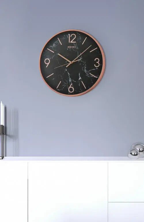 SEIKO 16in. Noir Wall Clock