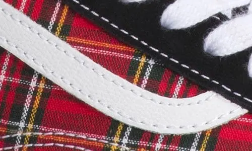 VANS Old Skool Sneaker - Plaid Red