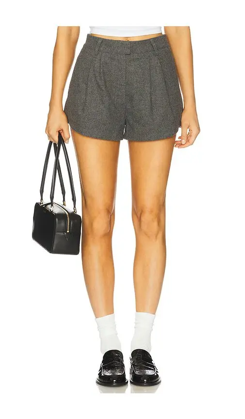 OSIS STUDIO Halle Short