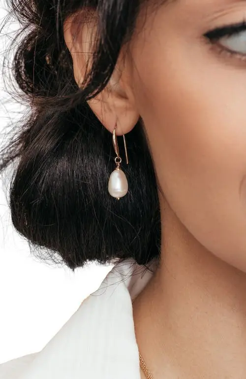 OLIVE & PIPER Prado Pearl Drop Earrings