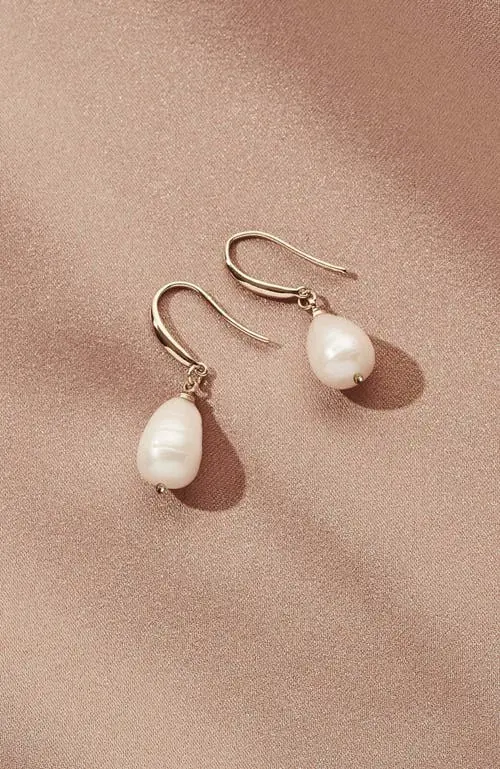 OLIVE & PIPER Prado Pearl Drop Earrings
