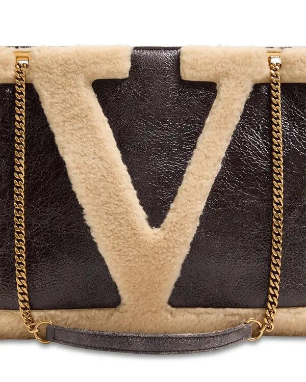 Valentino Garavani Viva Superstar Medium Shearling Shopping Shoulder Bag - Mud