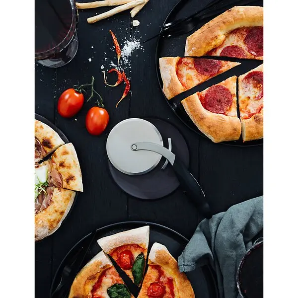 MICROPLANE Professional Pizza Wheel Cutter