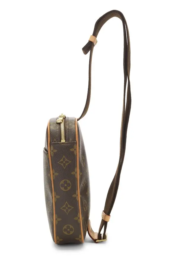 LOUIS VUITTON Monogram Pochette Gange
