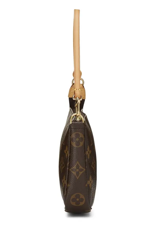 LOUIS VUITTON X Takashi Murakami Monogram Panda Pochette Accessoires