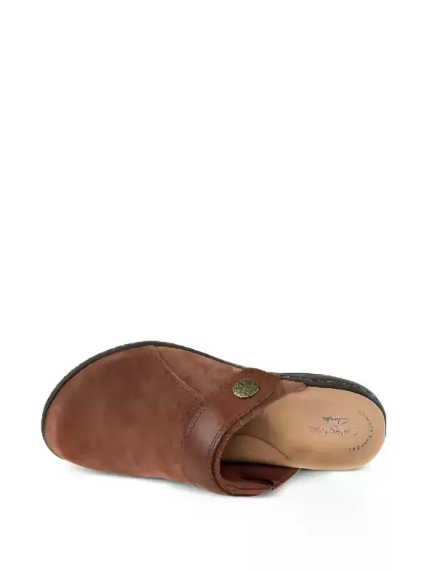 Clarks Laureann Flat Sandals