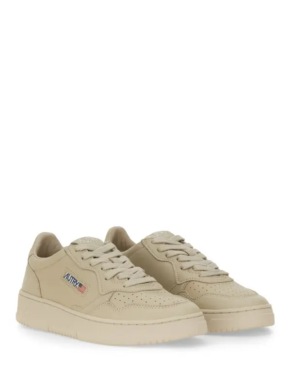 AUTRY Medalist Low Top Sneakers