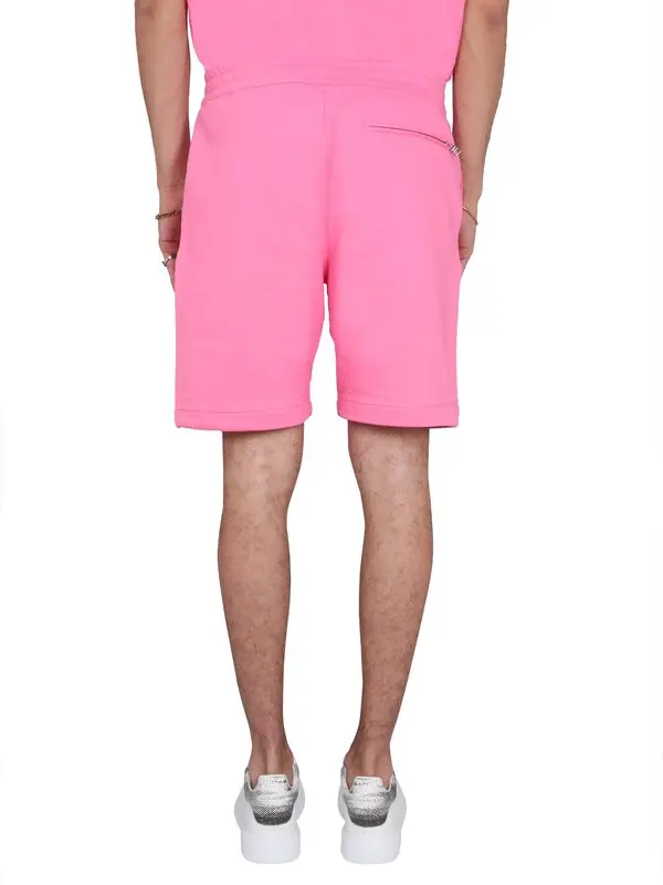 Alexander McQueen Bermuda Shorts With Logo Print - Fuchsia