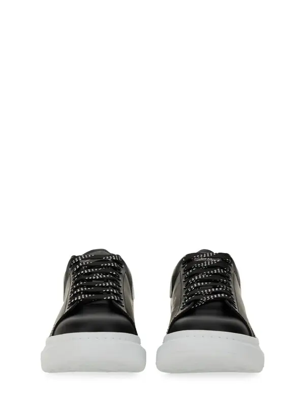 Alexander McQueen Oversized Sneakers - Black