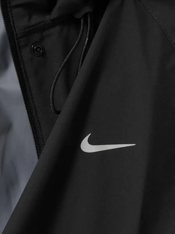 Nike Swift Hooded Storm-fit Jacket