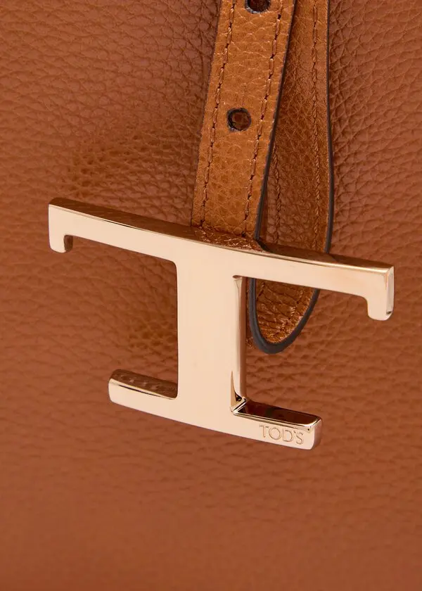 TOD'S Grained Leather Top Handle Bag With T-plaque - Tan