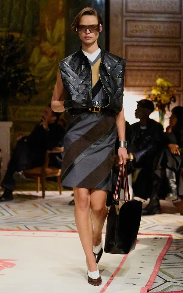 Versace Suede-effect Leather Pencil Skirt - Grey
