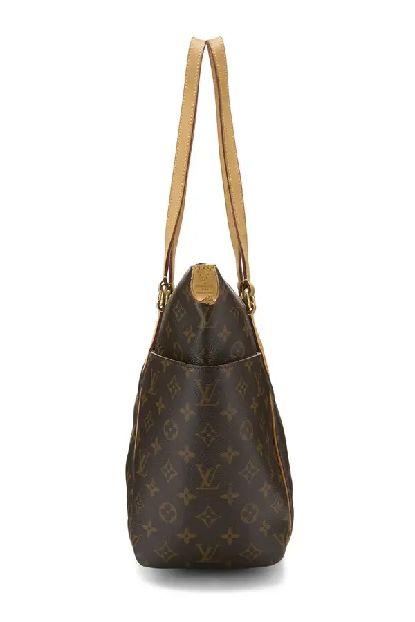 LOUIS VUITTON Monogram Canvas Totally Tote Bag