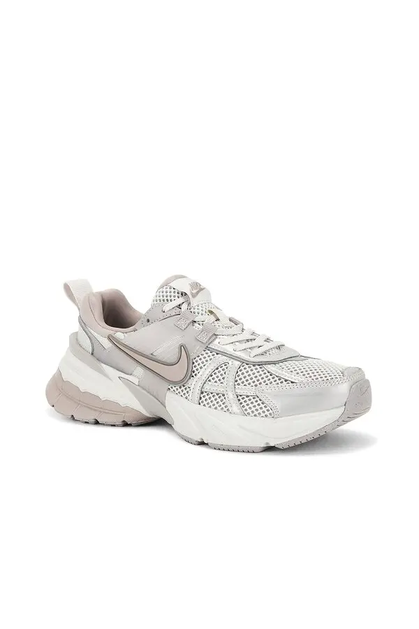 Nike V2k Run Sneaker - Light Bone  Malt  & College Grey