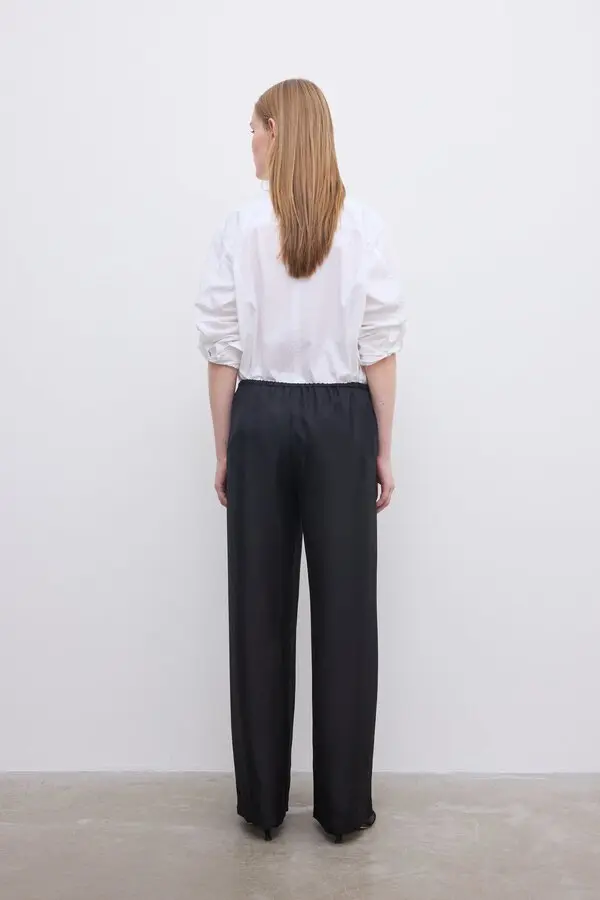 HOUSE OF DAGMAR Relaxed Silk Twill Trousers