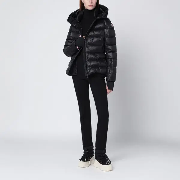 Moncler Slim Trousers In Gore-tex - Black