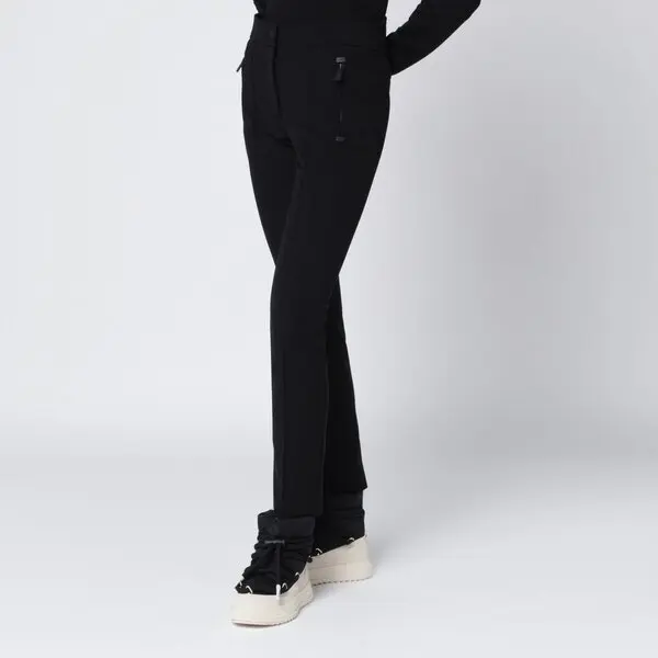 Moncler Slim Trousers In Gore-tex - Black