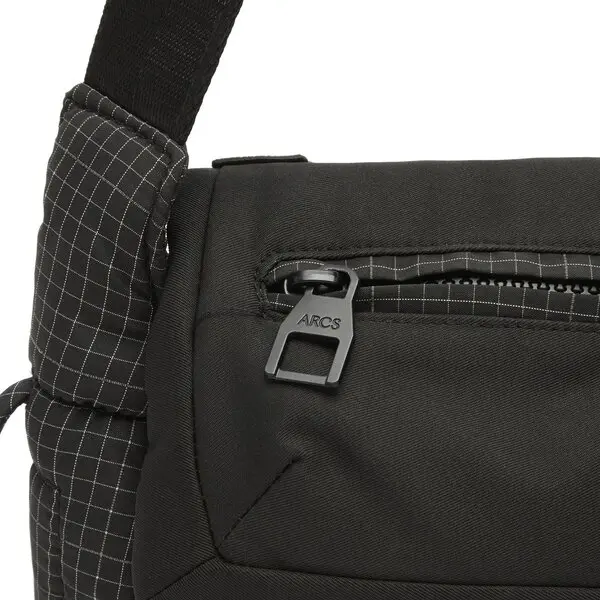 ARCS Mini Flow Messenger Bag - Hex