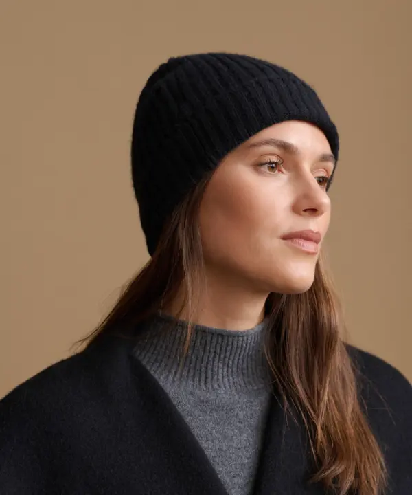 Jenni Kayne Cashmere Beanie - Black