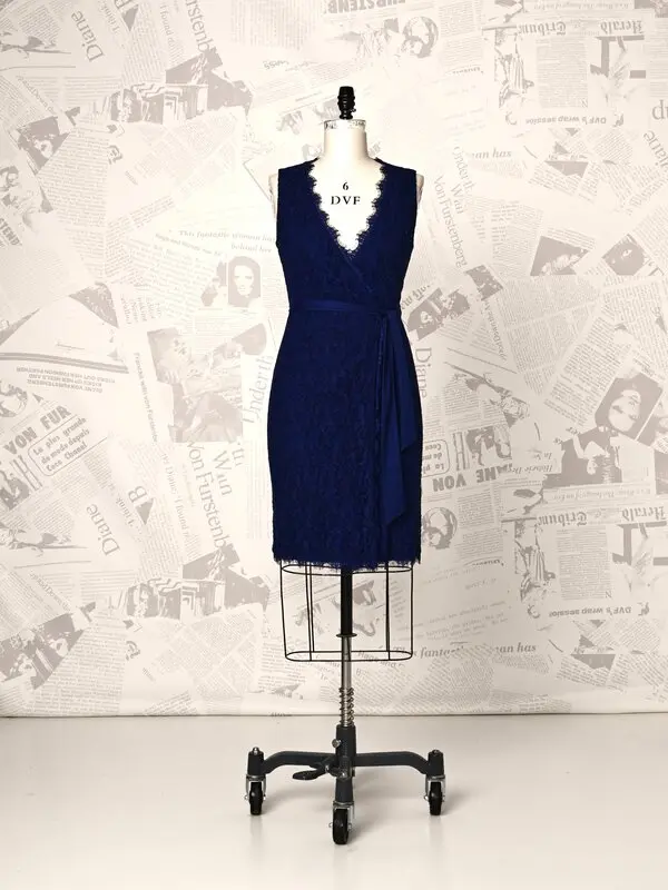 TROVE Julianna Lace Dress Dvf Vintage - Navy